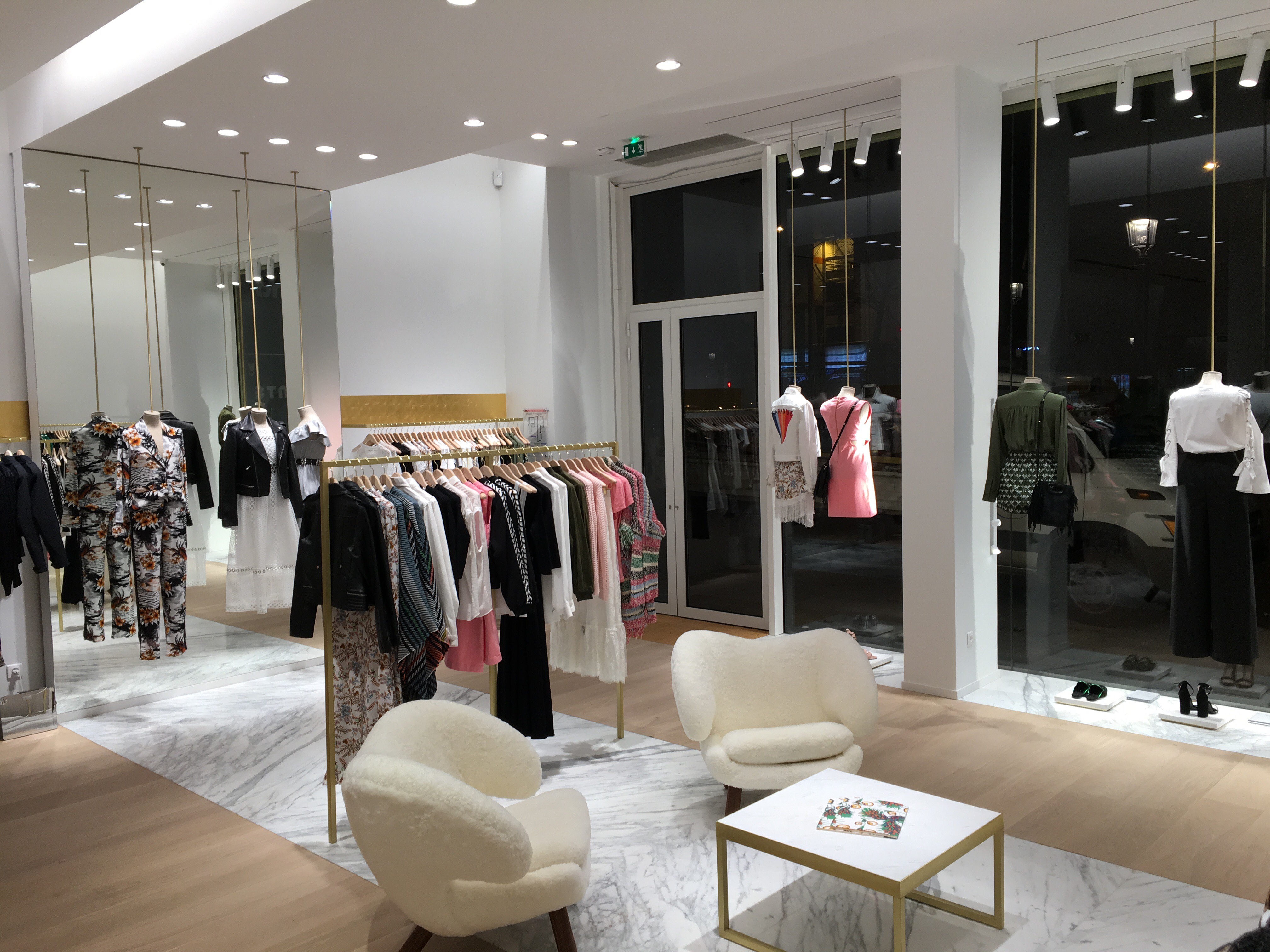 MAJE Champs-Elysées - Archidis